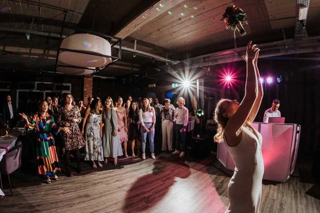 DJ Essen buchen - DJ Tobi Schagen für Hochzeit und Event