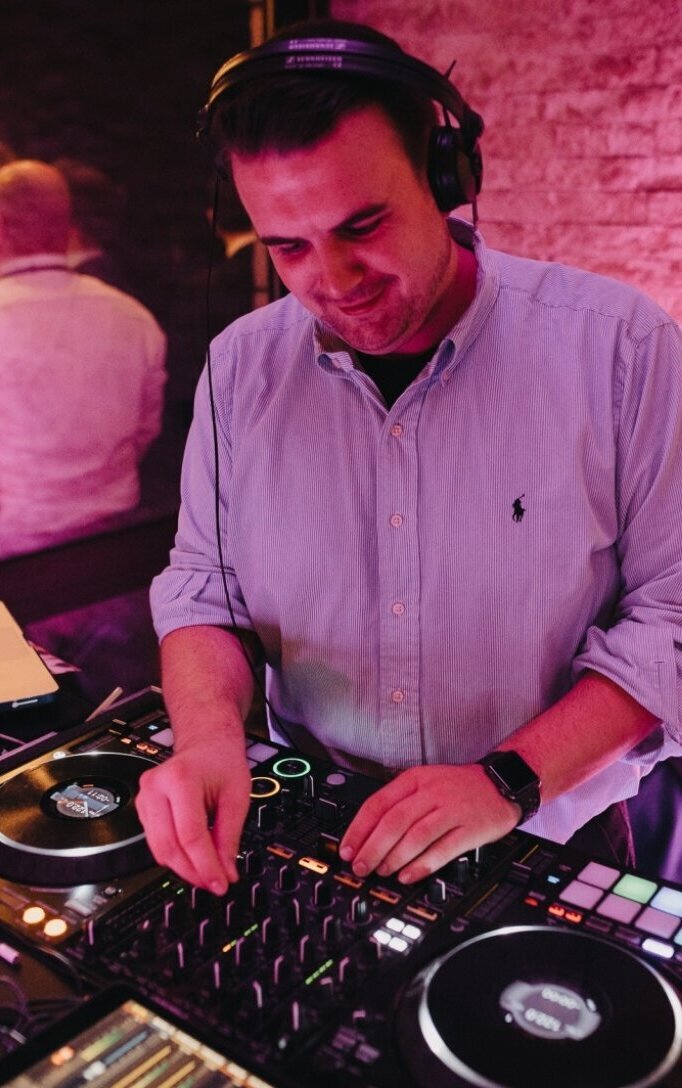 DJ Tobi Schagen - Hochzeits DJ Essen